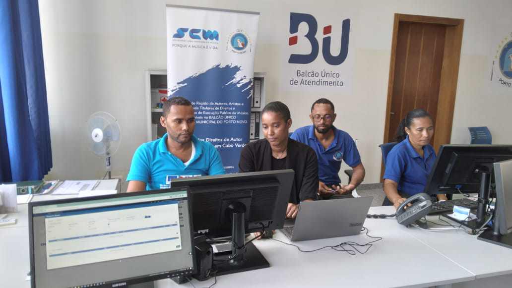 A SCM faz a Instalação do Wipo Connect no Balcão Único da C.M. do Porto ...